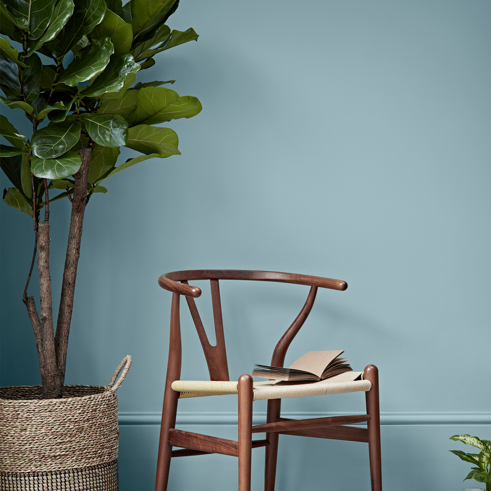 Crown Paints easyclean® Matt Emulsion – Blues | Decor 8 Stornoway